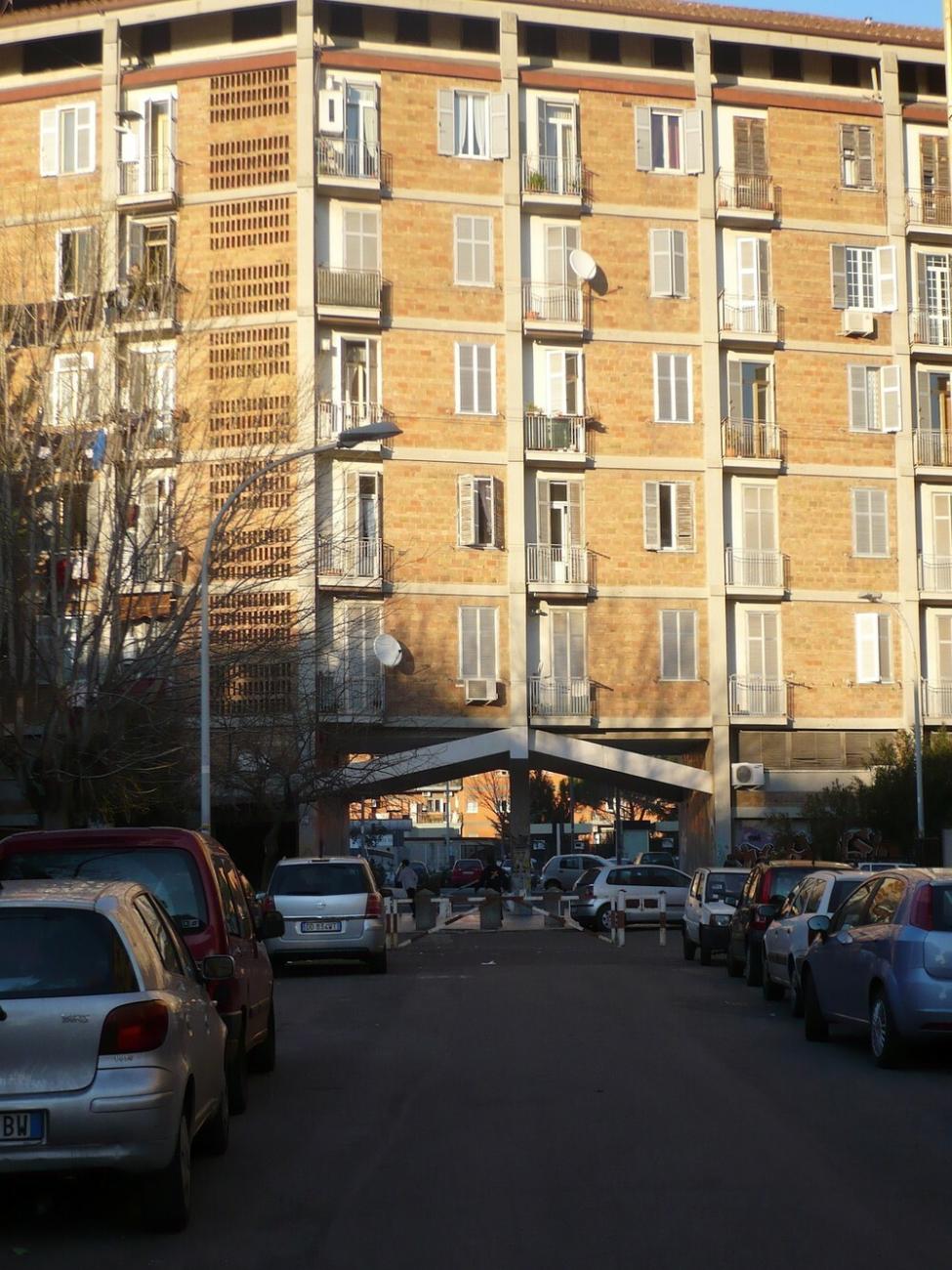 Roma, Largo Spartaco / Paesi e città